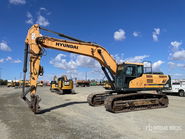 2016 Hyundai HX330L Tracked Excavator | Ritchie Bros. Auctioneers