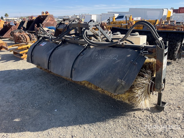 Cat BA30 120 in Broom Attachment | Ritchie Bros. Auctioneers