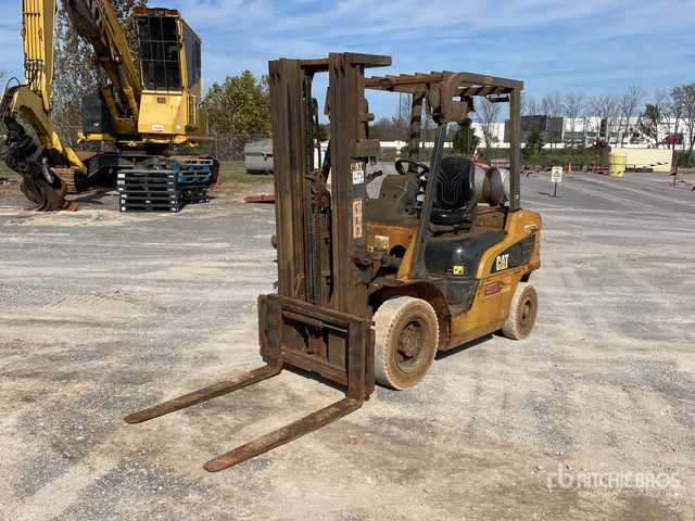 2020 Cat GP25N 4500 lb Carretilla Elevadora Neumática | Ritchie Bros ...