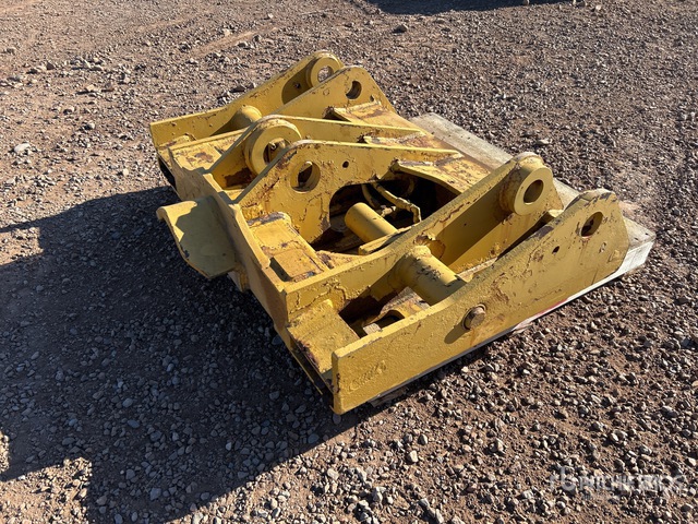 Wheel Loader Quick Coupler - Fits Cat 950G/H | Ritchie Bros. Auctioneers