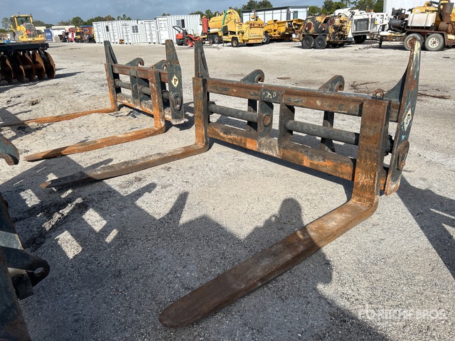 Pemberton 70 in Q/C Wheel Loader Forks - Fits Volvo L110H | Ritchie ...