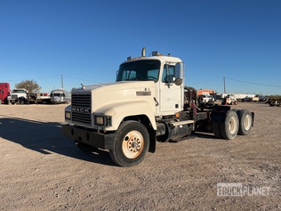 1997 Mack CH613 6x4 T/A Day Cab Truck Tractor in Kermit, Texas, United ...