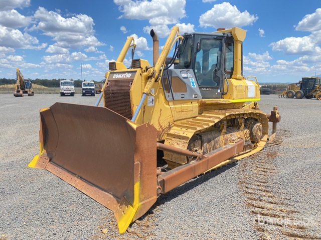 2004 Komatsu D65EX-15 Crawler Dozer | Ritchie Bros. Auctioneers