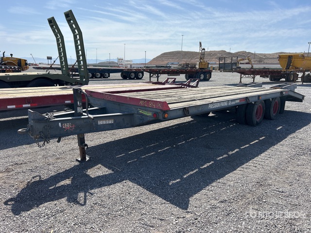 2004 Beacon 25 ft T/A Equipment Trailer | Ritchie Bros. Auctioneers