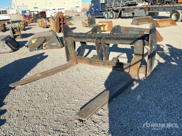 Cat 72 in Wheel Loader Forks - Fits Cat 950M | Ritchie Bros. Auctioneers