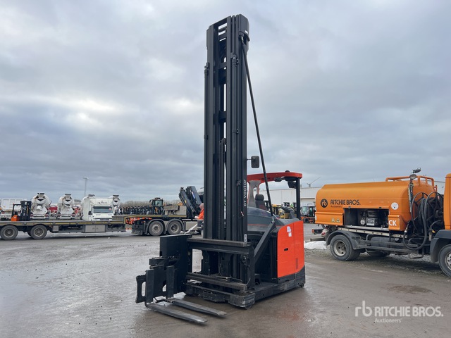 2012 Toyota VRE150 1500 kg Reach Truck | Ritchie Bros. Auctioneers