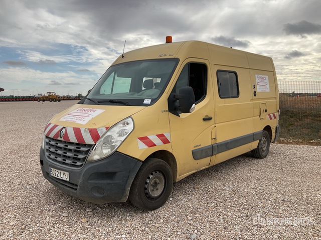 2011 Renault Master Cargo Van | Ritchie Bros. Auctioneers