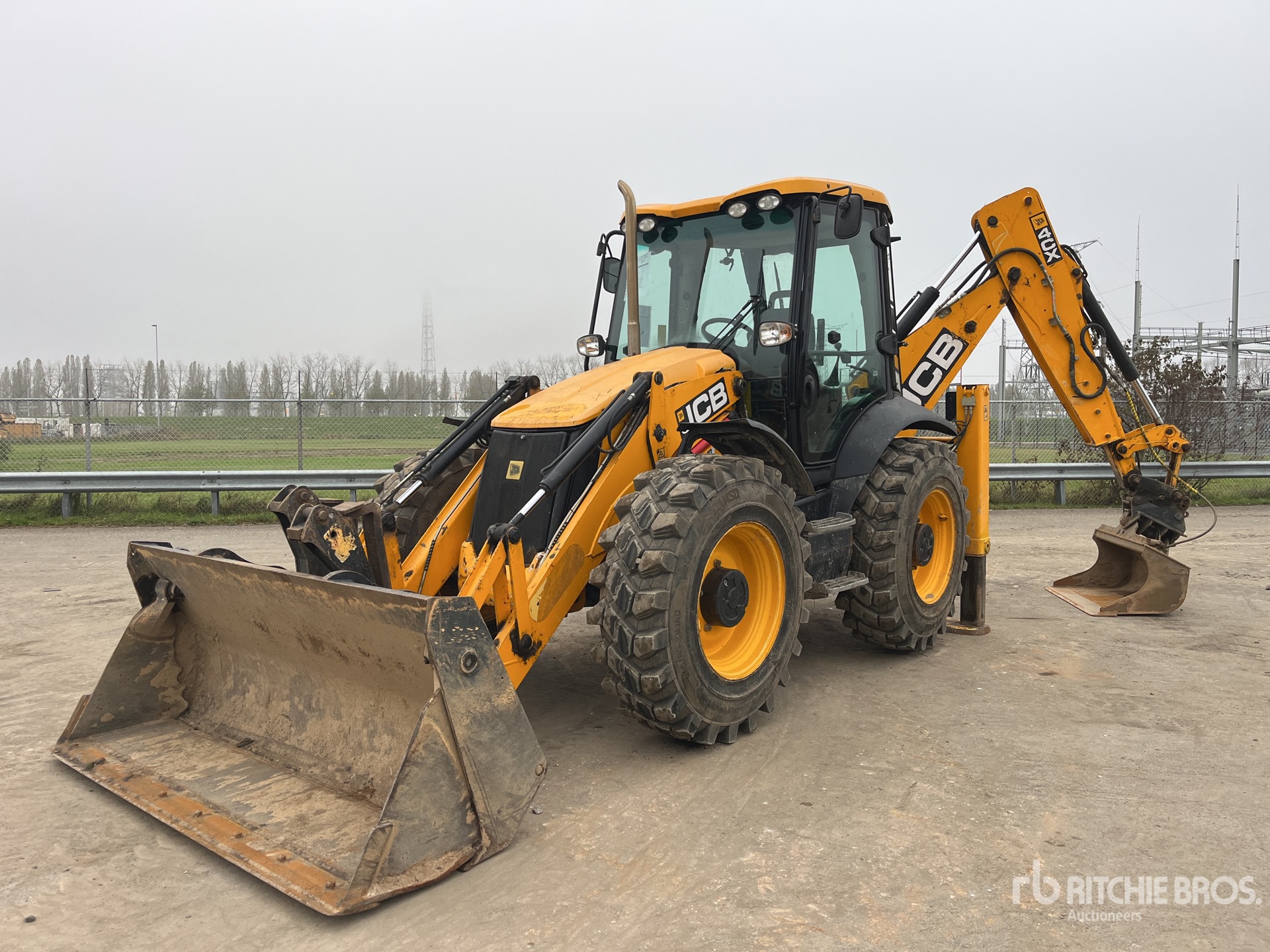 2018 JCB 4CX 4x4 Backhoe Loader | Ritchie Bros. Auctioneers