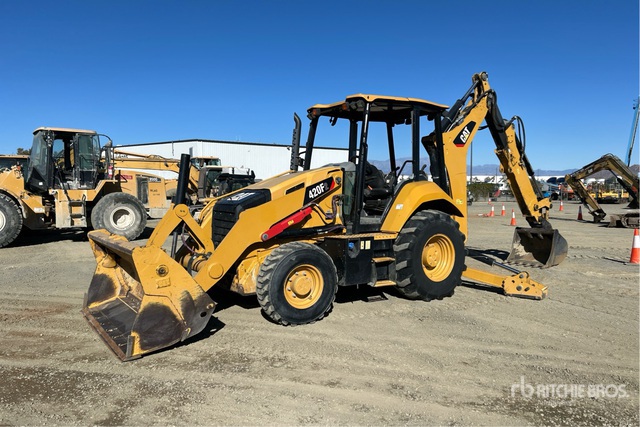 2019 Cat 420F2 4x4 Backhoe Loader | Ritchie Bros. Auctioneers