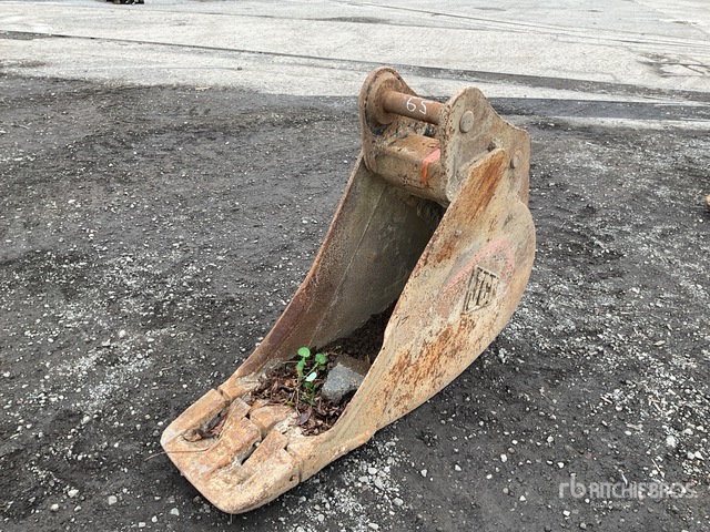 JCB 440 mm Digging Excavator Bucket | Ritchie Bros. Auctioneers