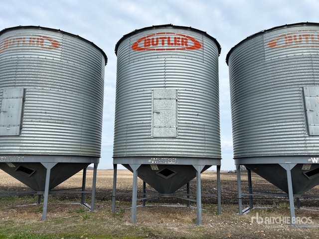 Butler +/- 2100 bu 4 Ring Grain Bin | Ritchie Bros. Auctioneers