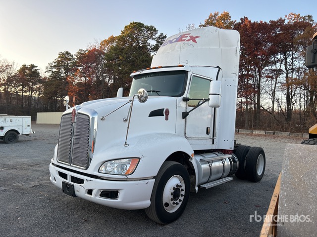 2013 Kenworth T660 4x2 Cabeza Tractora Cabina Corta (Inoperable ...