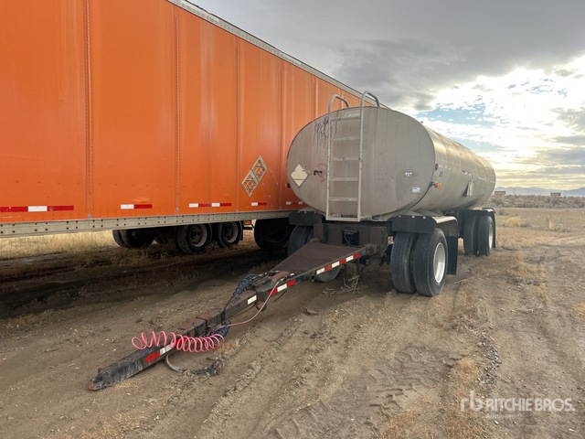 1976 Comm 2/Axle Pup Tanker Trailer | Ritchie Bros. Auctioneers