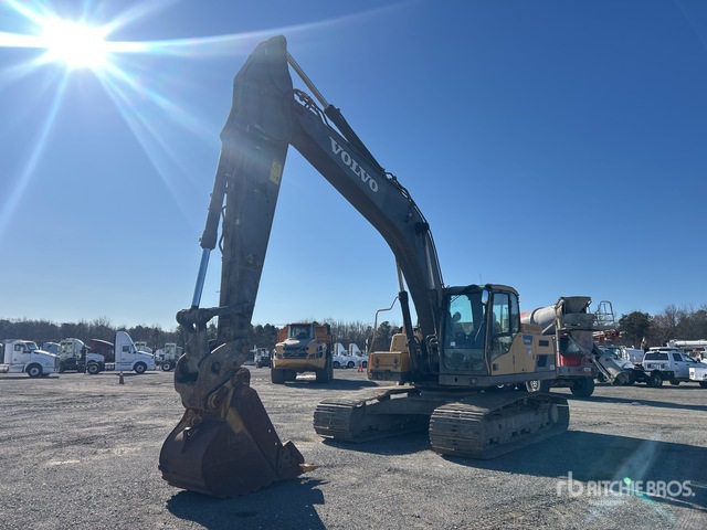 2013 Volvo EC250DL Tracked Excavator | Ritchie Bros. Auctioneers