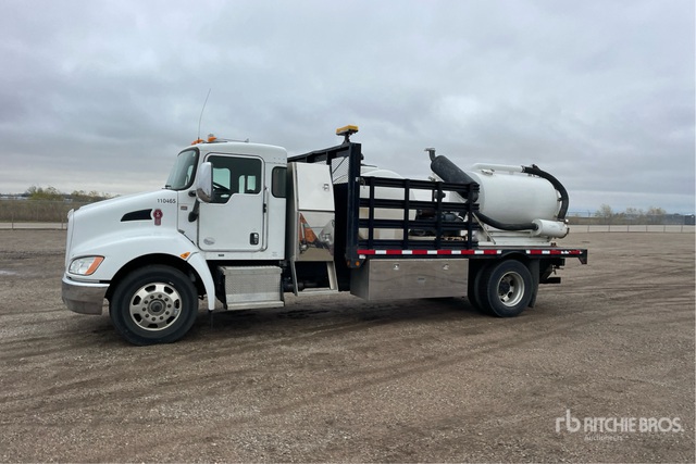 2014 Pacific Tek PV500DHO on 2015 Kenworth T-300 4x2 Vacuum Excavator ...