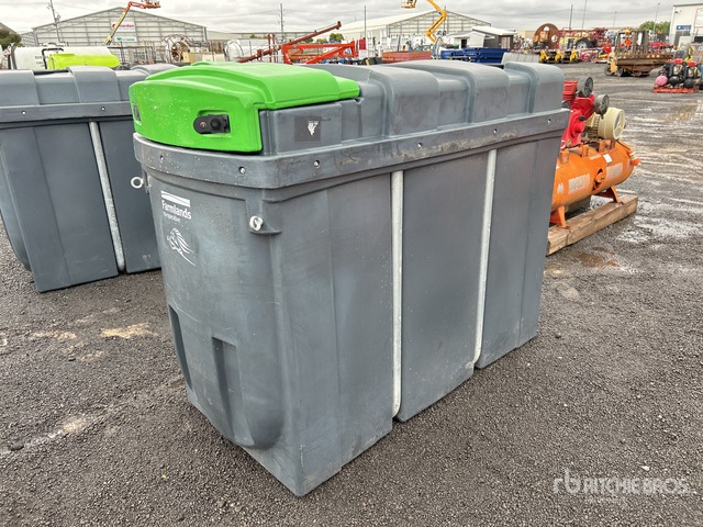 Kingspan FM1550 FuelMaster 1400 L Poly Fuel Tank | Ritchie Bros ...