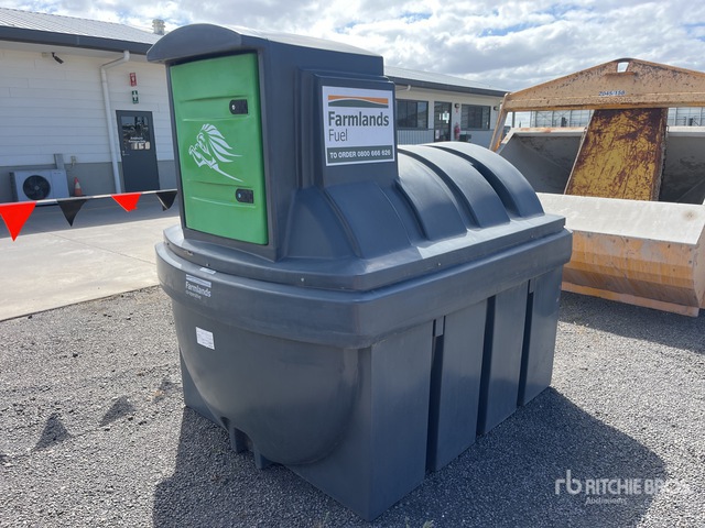 Kingspan FuelMaster 2500 L Poly Fuel Tank | Ritchie Bros. Auctioneers