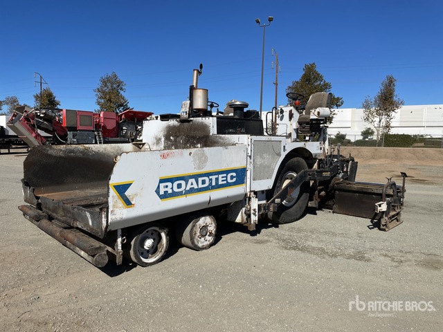 2005 Roadtec RP190 Wheel Asphalt Paver | Ritchie Bros. Auctioneers