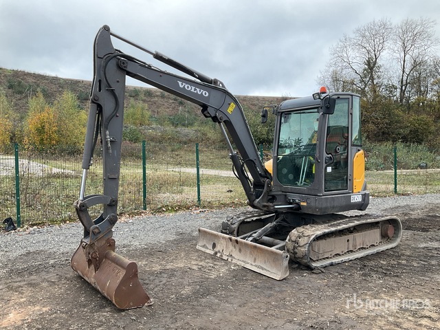 2014 Volvo ECR50D Mini Excavator | Ritchie Bros. Auctioneers