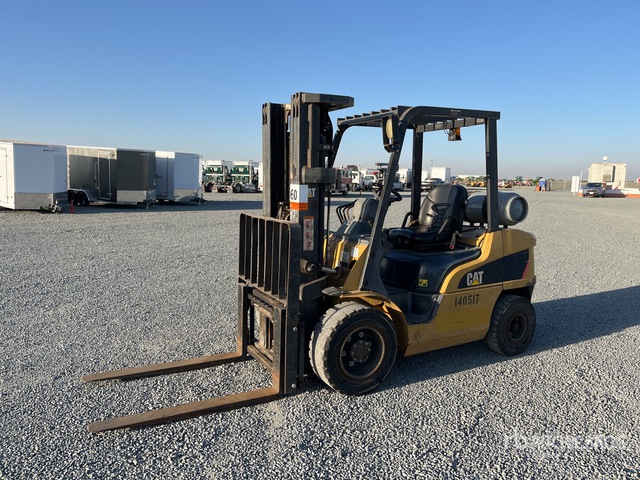 2014 Cat 2P6000-LE 5500 lb Pneumatic Tire Forklift | Ritchie Bros ...