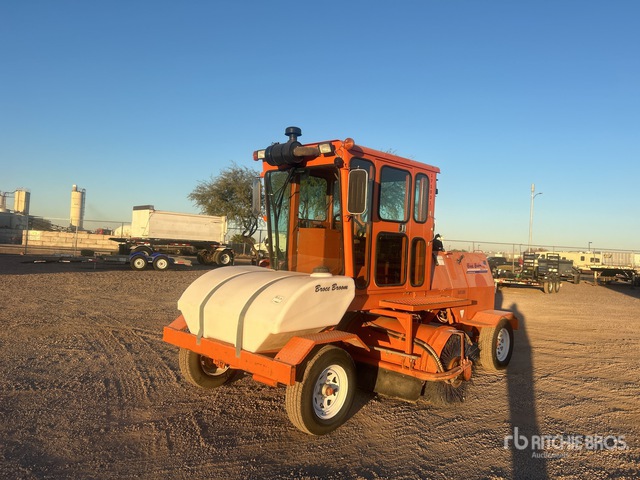 2018 Broce RJT-350 Self-Propelled Broom | Ritchie Bros. Auctioneers