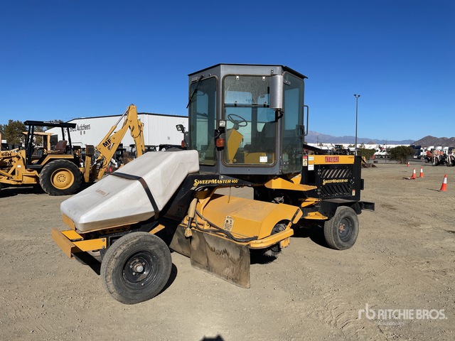 2015 Lay-Mor SM400 Self-Propelled Broom | Ritchie Bros. Auctioneers