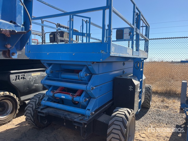 2018 Genie GS4390 4x4 Dual Fuel Scissor Lift | Ritchie Bros. Auctioneers