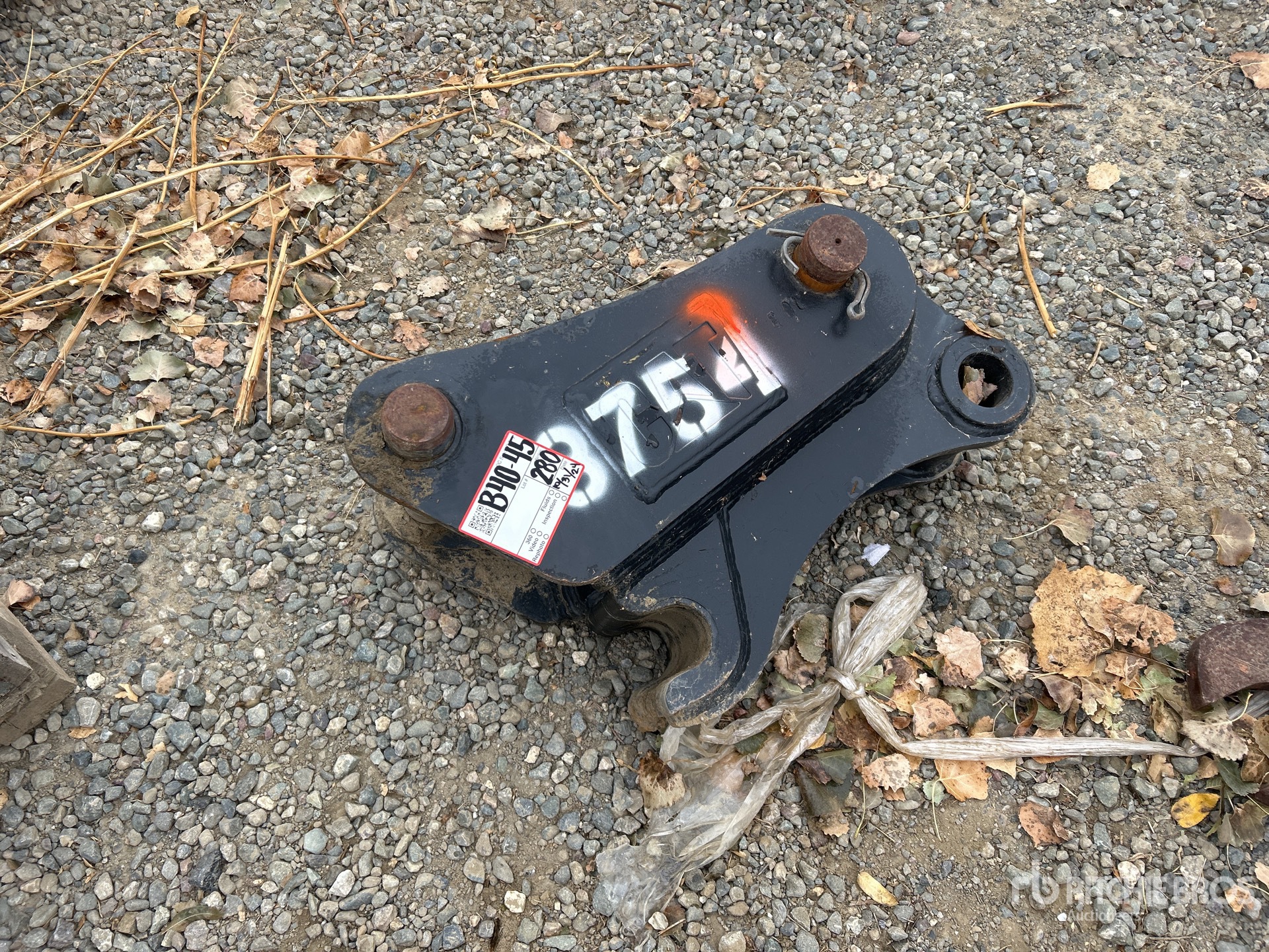 Cat 27 in Acoplador de excavadora | Ritchie Bros. Auctioneers