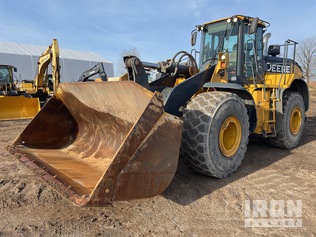 2018 John Deere 824K-II Wheel Loader in Lansing, Michigan, United ...
