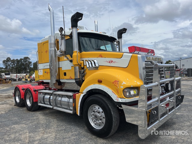 2010 Mack CLXT Super-Liner 6x4 T/A Sleeper Truck Tractor | Ritchie Bros ...