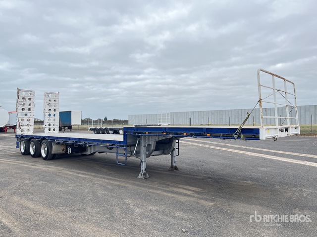 2020 Stonestar 13.5 m Tri/A Step Deck Trailer | Ritchie Bros. Auctioneers