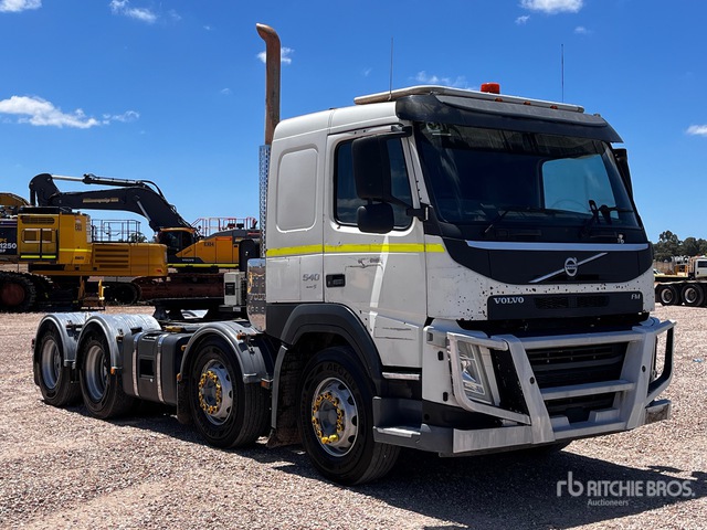 2016 Volvo FM13 8x4 Twin-Steer Cabeza Tractora Cabina Dormitorio ...