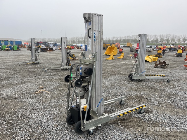 2013 Bocker LH750 Material Hoist | Ritchie Bros. Auctioneers