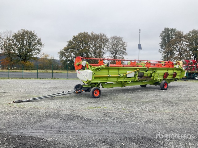 2010 Claas 1050 Vario Combine Header | Ritchie Bros. Auctioneers