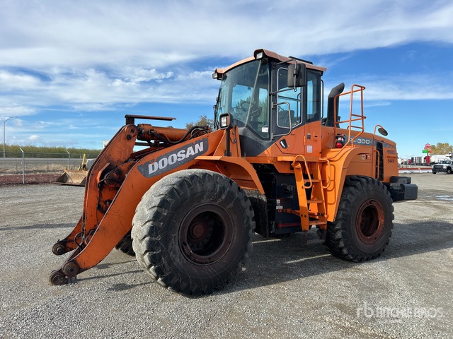 2013 Doosan DL300-3 Wheel Loader | Ritchie Bros. Auctioneers