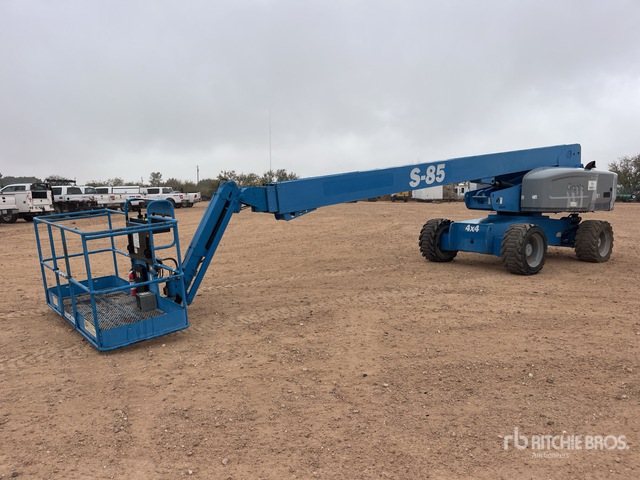 2011 Genie S85 4WD Diesel Telescopic Boom Lift | Ritchie Bros. Auctioneers