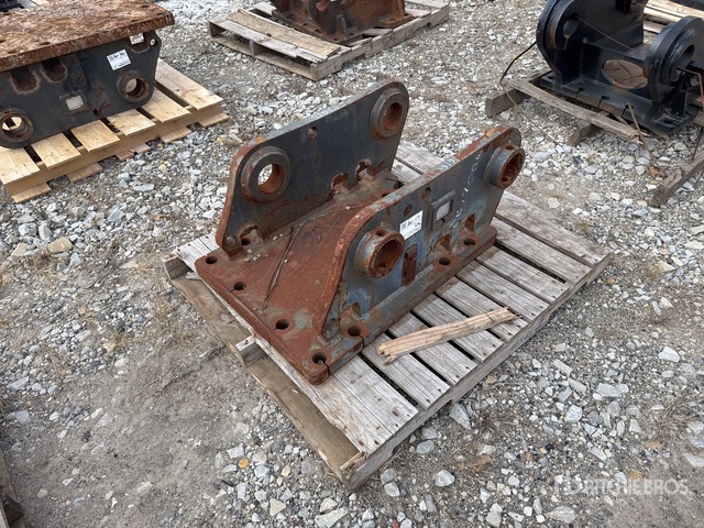 2017 Magnum MM154 Mounting Bracket | Ritchie Bros. Auctioneers