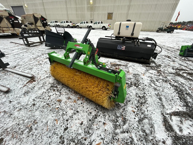 2021 Avant Tecno 60 in Wheel Loader Broom Attachment | Ritchie Bros ...