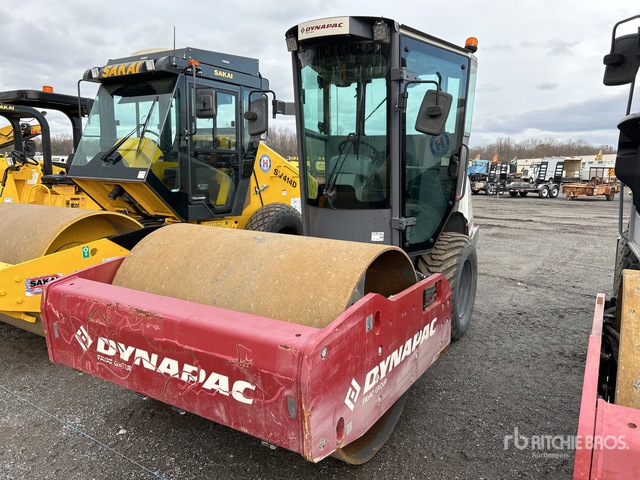 2021 Dynapac CA1400D Rodillo compactador | Ritchie Bros. Auctioneers