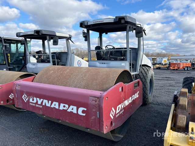 2019 Dynapac CA2500D Smooth Drum Compactor | Ritchie Bros. Auctioneers
