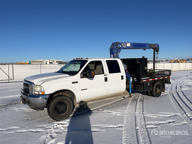 2005 Taranto TM-ZR304 7000 lb Straight Boom on 2004 Ford F-550 XLT 4x4 Crew Cab Camión Grúa ...