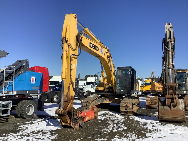 2019 Kobelco SK300LC-10 Tracked Excavator | Ritchie Bros. Auctioneers