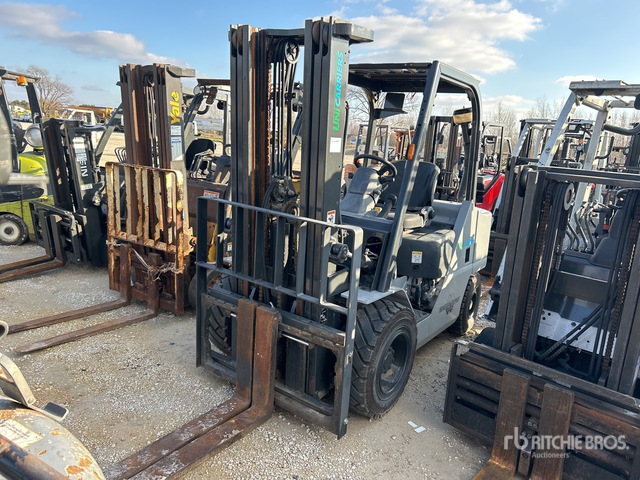 2016 UniCarriers FHD30T5V 5605 lb Pneumatic Tire Forklift (Inoperable ...