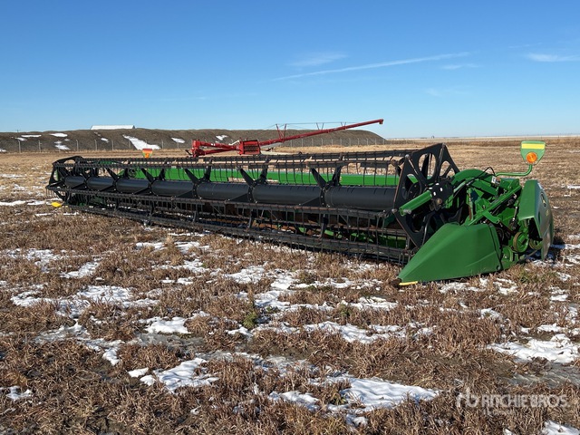 2008 John Deere 635F 35 ft Flex Combine Header | Ritchie Bros. Auctioneers