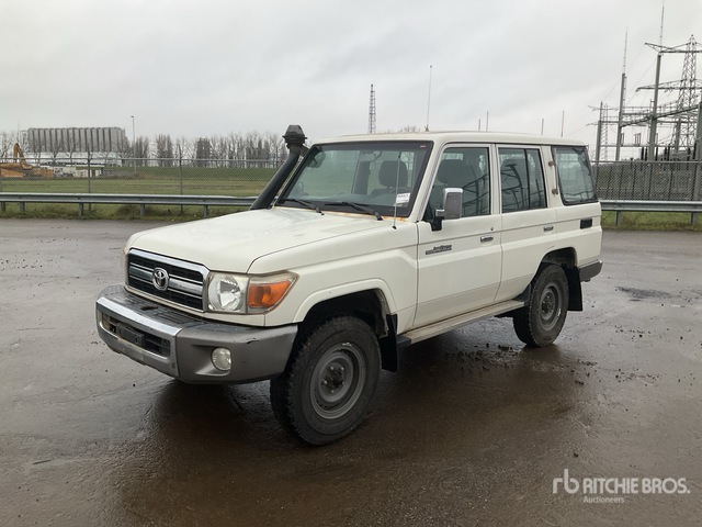 2016 Toyota LandCruiser HZJ76 4WD Vehiculo todoterreno | Ritchie Bros ...