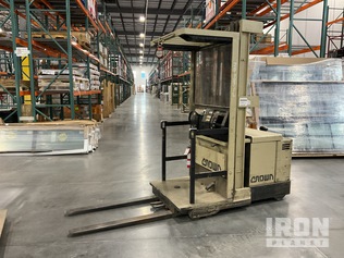 Crown 30SP36TT 3000 lb Order Picker in Lebanon, Tennessee, United ...