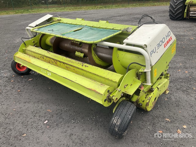 Claas PU300 Forage Harvester Pickup Header | Ritchie Bros. Auctioneers