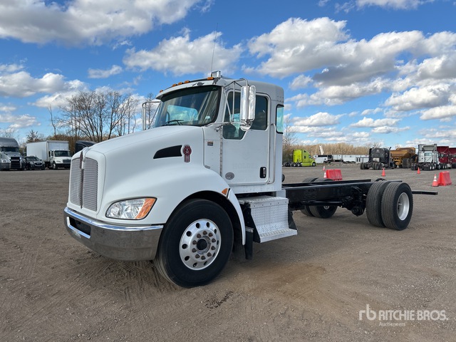 2010 Kenworth T370 4x2 を見 Cab and Chassis | Ritchie Bros. Auctioneers