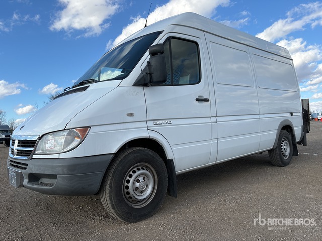 2006 Dodge Sprinter 2500 Tommy Liftgate Cargo Van | Ritchie Bros ...