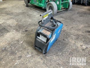 2019 Miller CST-280 280 A Mobile Multi-Process Electric Welder in ...